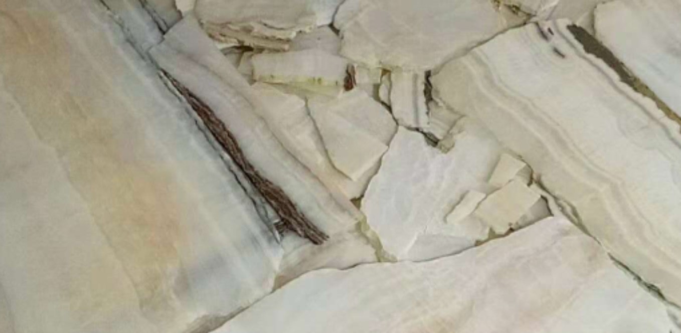 Translucent Onyx Panels & Backlit Onyx for Interior Design